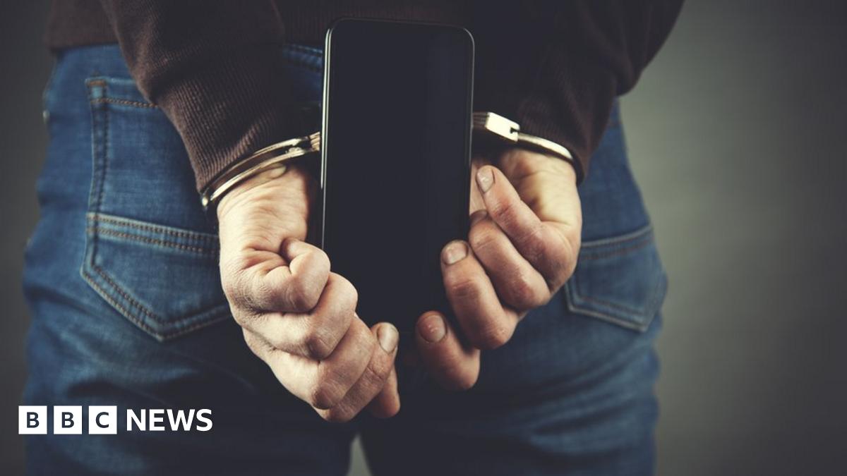 Technology used to trace prison mobiles to exact cells - BBC News