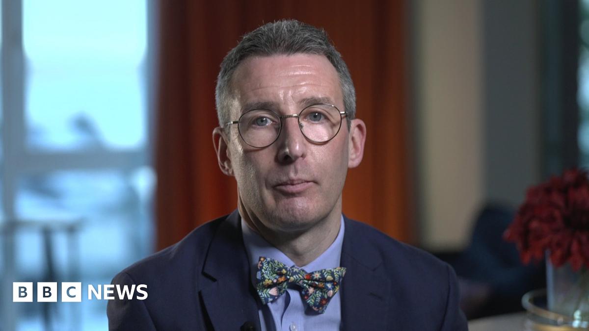 PSNI: Minister fears force is 'slipping backwards' on LGBT issues - BBC ...