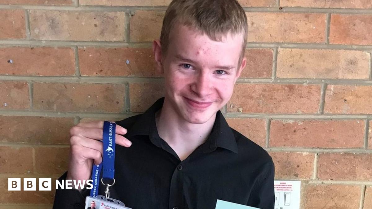 Uckfield man Lewis Ashdown admits woodland murder - BBC News