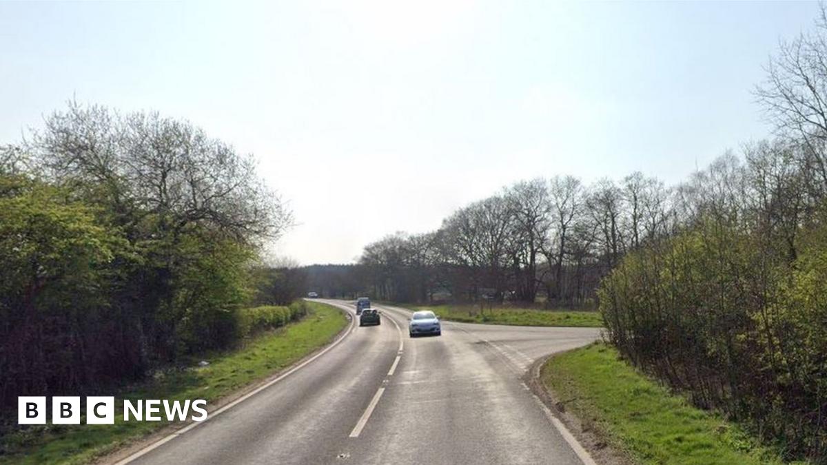 Shawbury Heath: Girl, 17, dies in crash and boy seriously hurt - BBC News