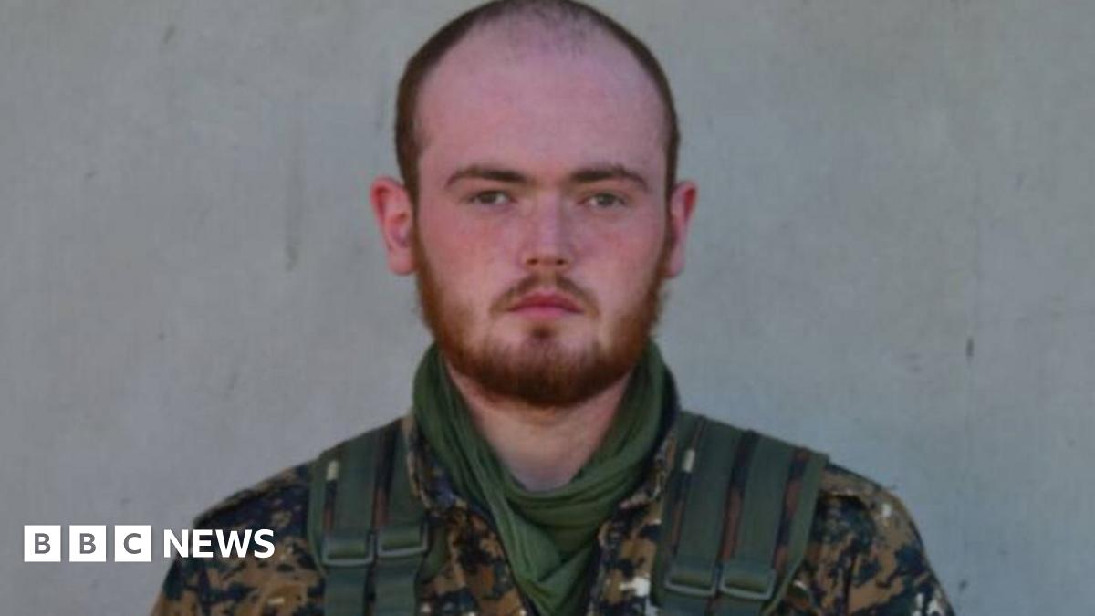 Body of Luke Rutter killed fighting IS repatriated - BBC News