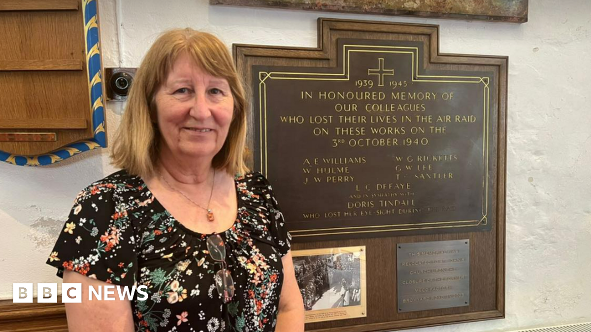 Search for descendants of Worcester wartime bombing victims - BBC News