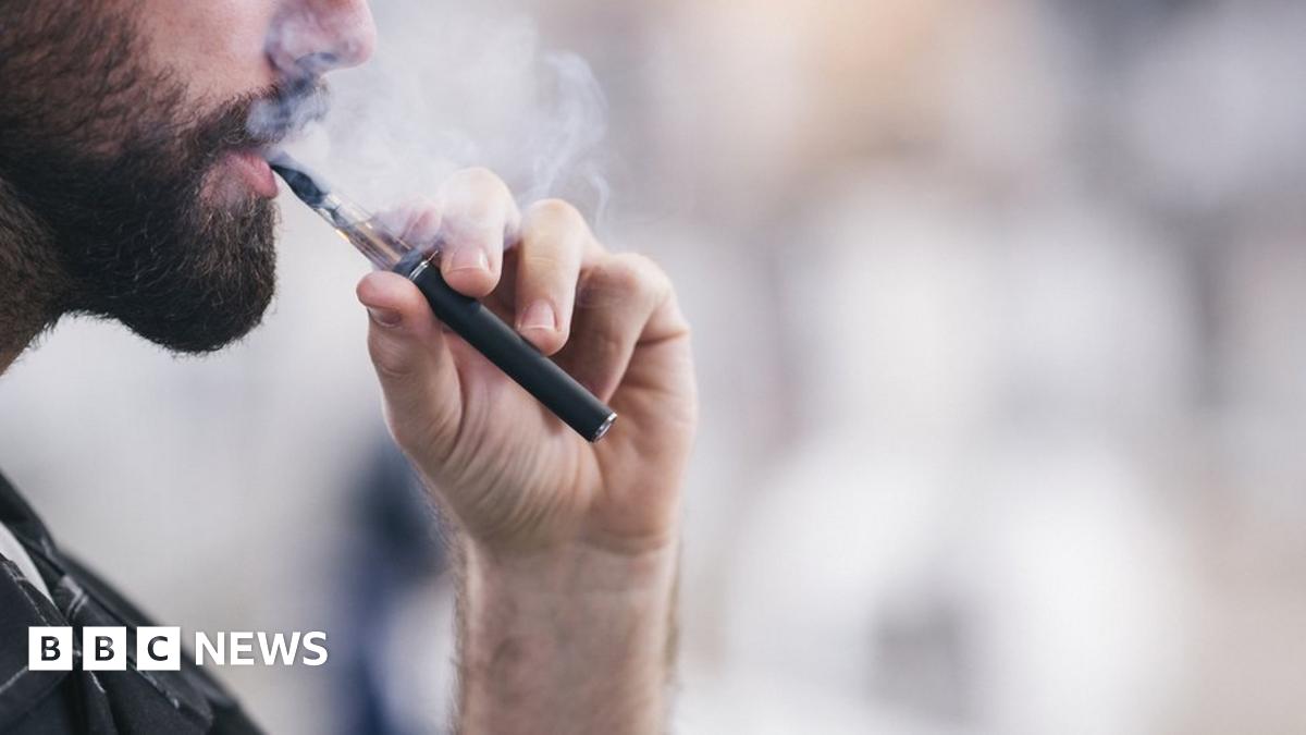 Two UK deaths 'may be linked to vaping lung injury' - BBC News