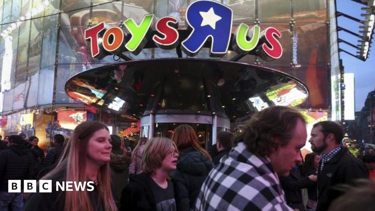 Toys 'R' Us files for bankruptcy protection in US - BBC News