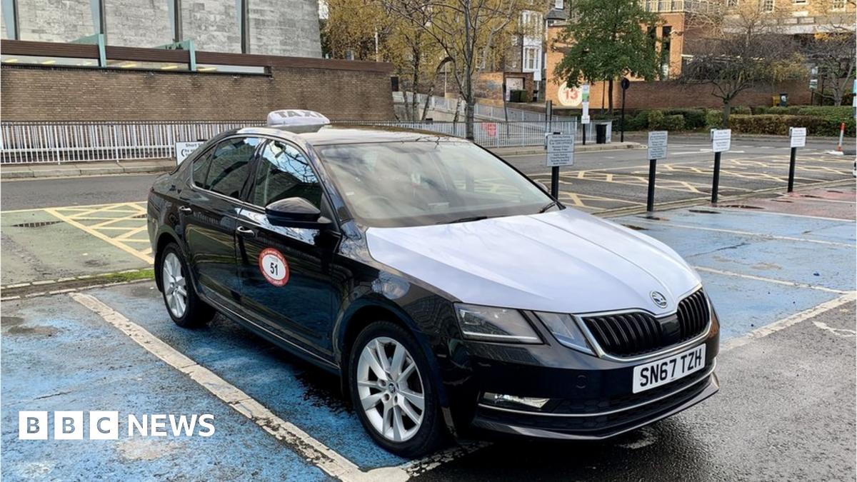 Newcastle's taxis to be rebranded in black and white - BBC News