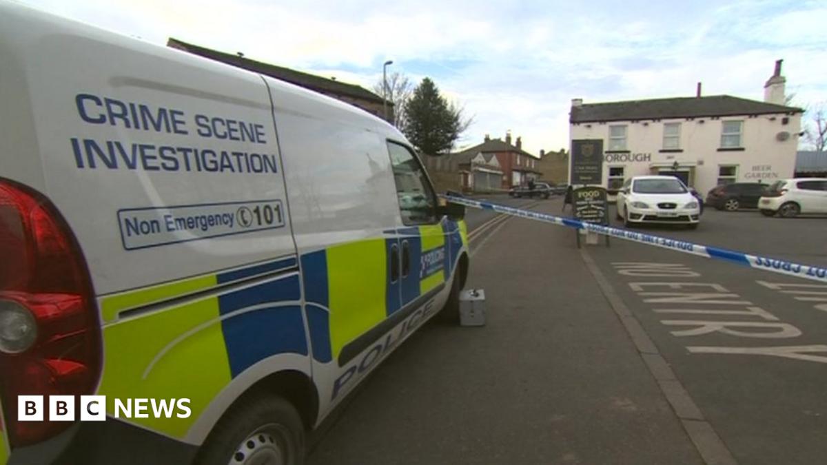 Jonathan Binns murder inquiry: Seven more men arrested - BBC News