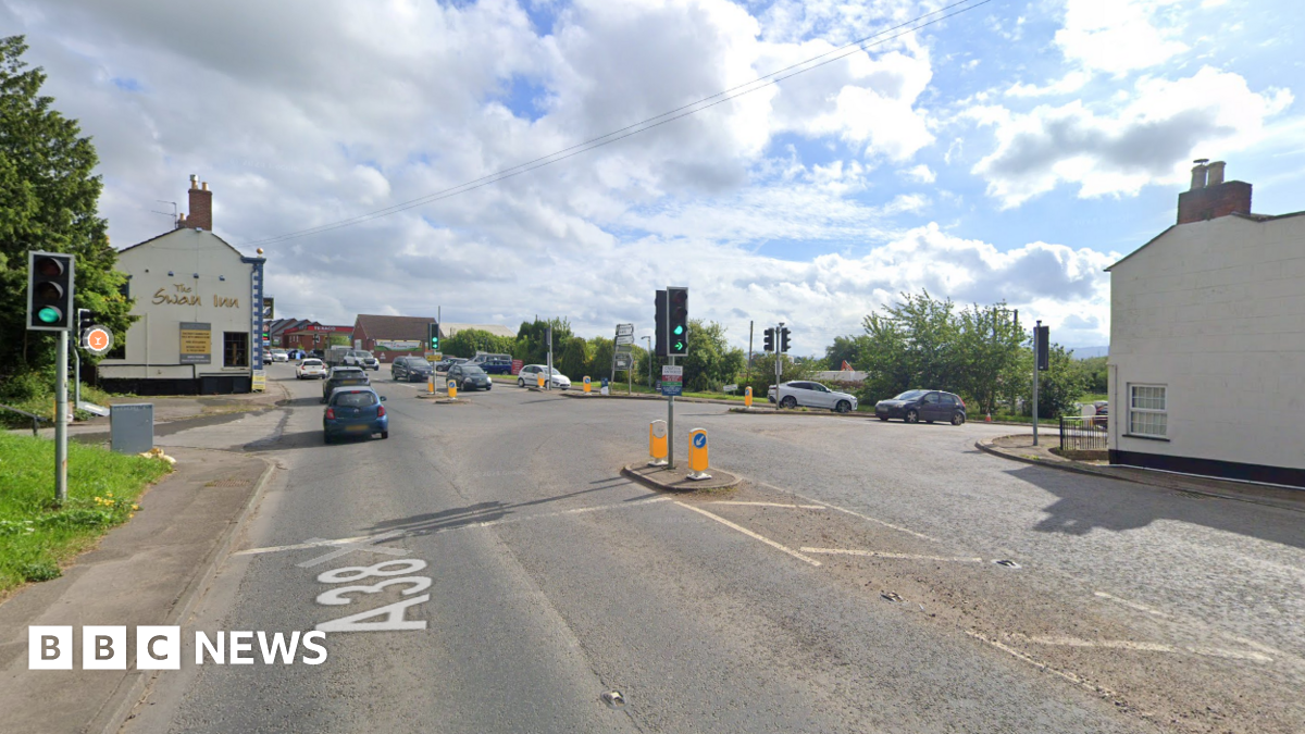 M5 Junction 10: A38 improvement works 'essential' - BBC News