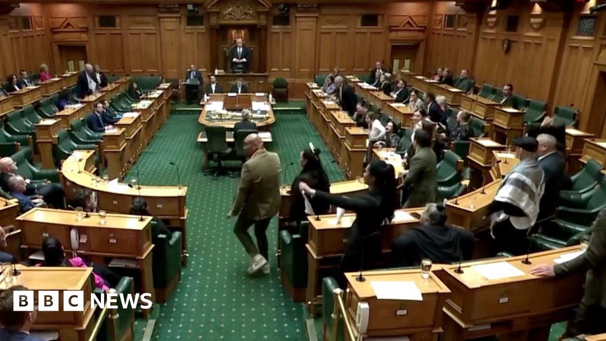 Maori haka in NZ parliament to protest at bill to reinterpret founding ...