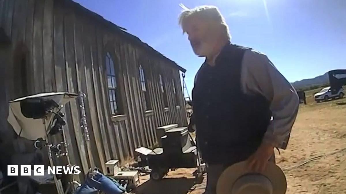 Alec Baldwin: Rust film set shooting aftermath footage released - BBC News