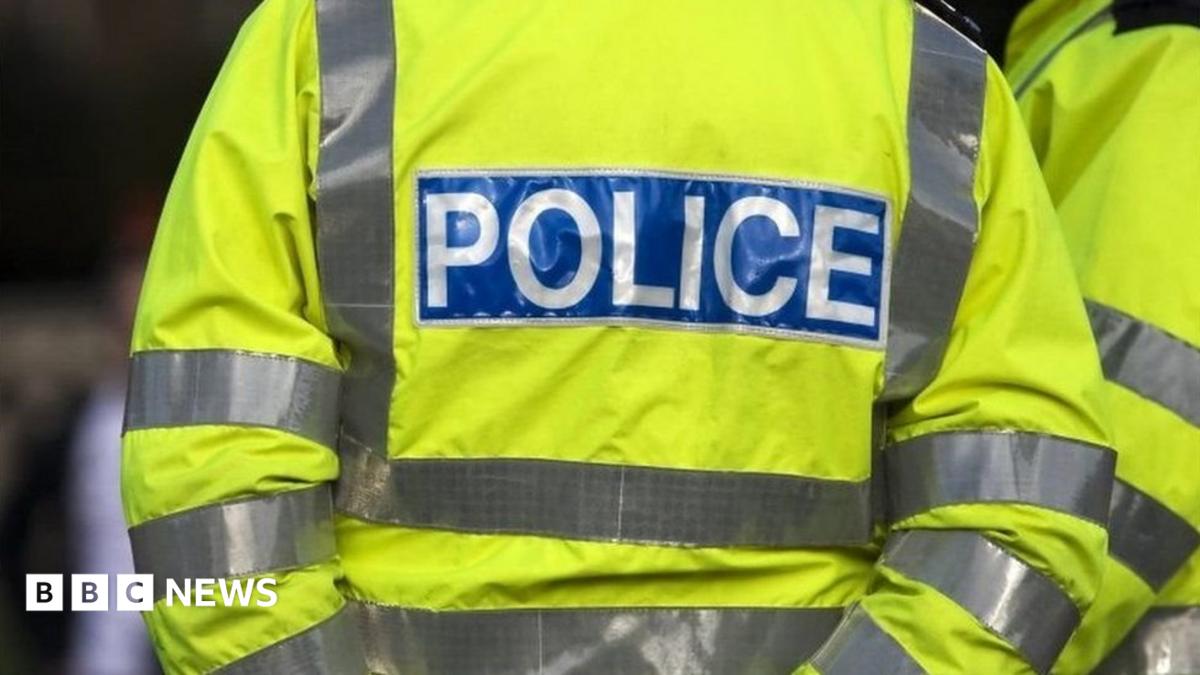 Driver, 38, seriously hurt in Doncaster crash - BBC News