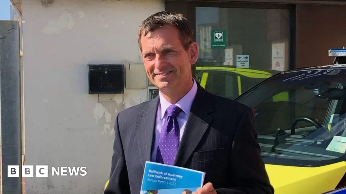 Guernsey's Head of Law Enforcement to retire - BBC News