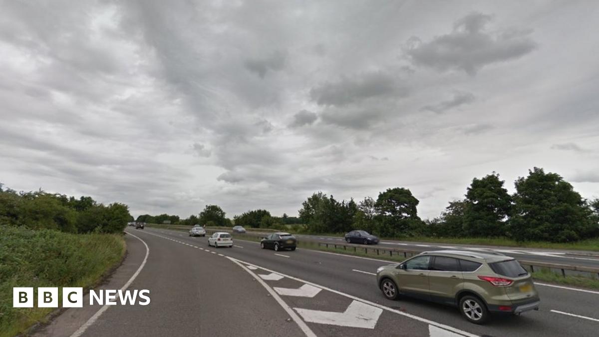 Doncaster A1 crash: Teenage girl seriously hurt - BBC News