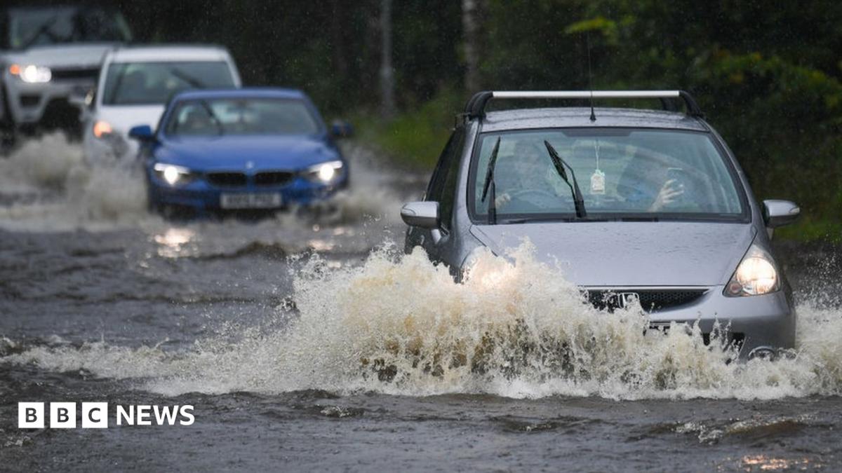 Flood alerts in Scotland as heavy rain follows long dry spell - BBC News