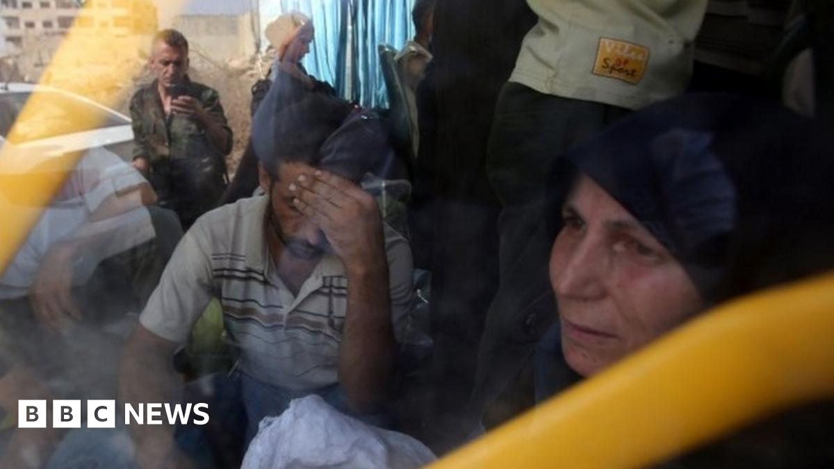 Syria Darayya: Evacuation of siege town begins - BBC News