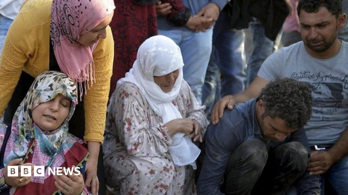 Suruc massacre highlights Turkey's Islamic State dilemma - BBC News