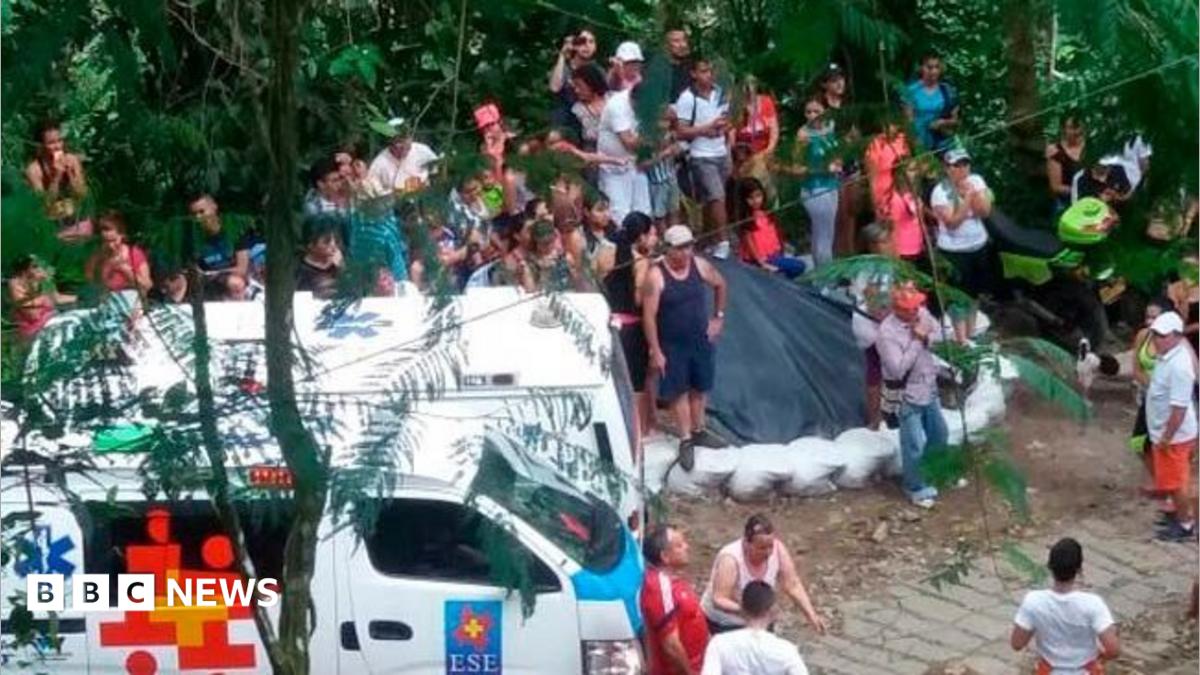 Colombia suspension bridge collapse kills at least 11 - BBC News