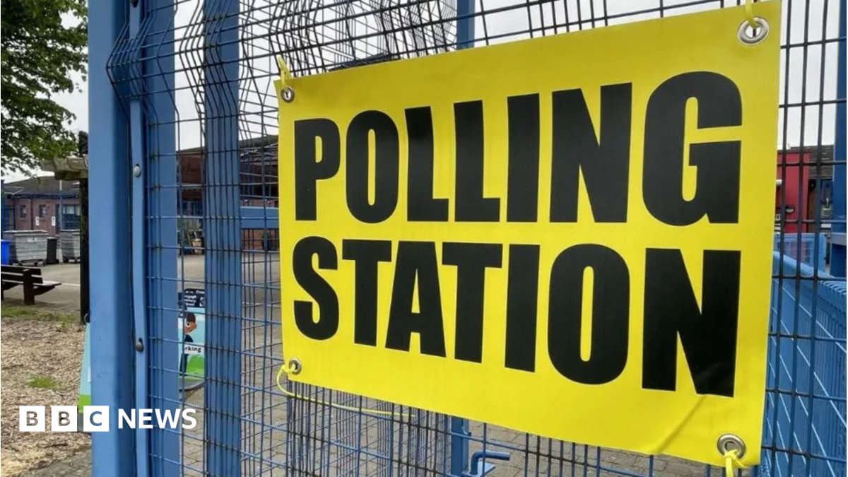Northern Ireland general election: 136 candidates to stand - BBC News