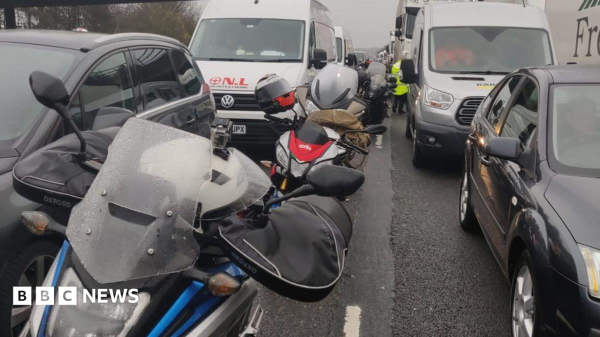 Motorcyclist killed in M11 crash in Essex - BBC News