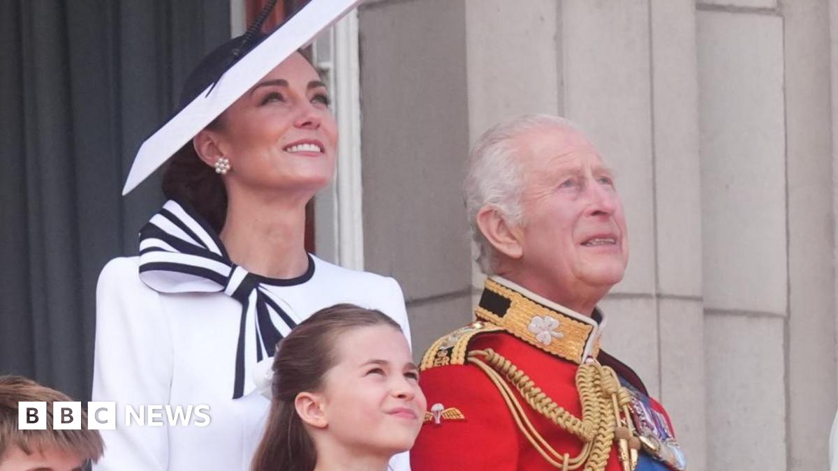 Kate joins King for Buckingham Palace flypast on return to public ...