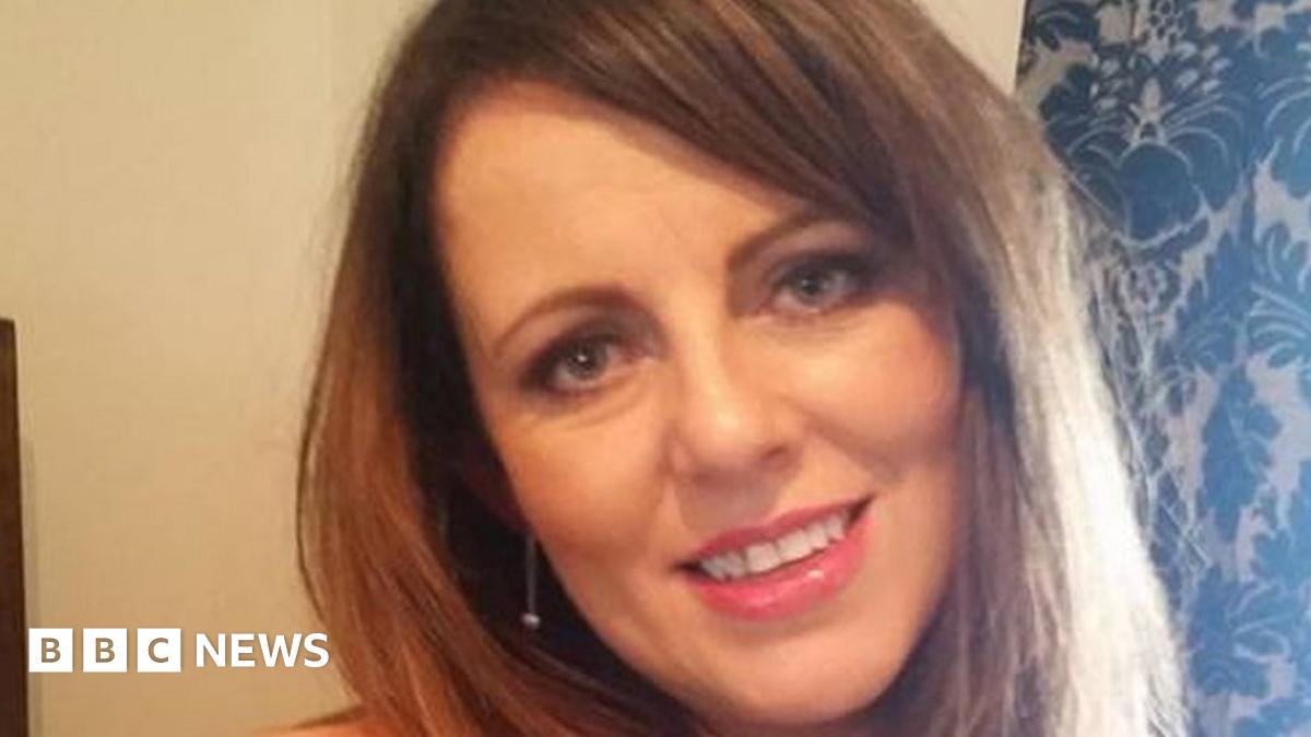 Nathan Ward pleads guilty to Jayne Reat Christmas murder - BBC News