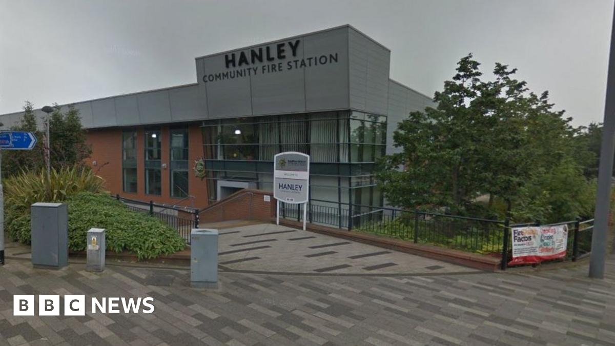 Police emergency vehicles to be based at Hanley fire station - BBC News