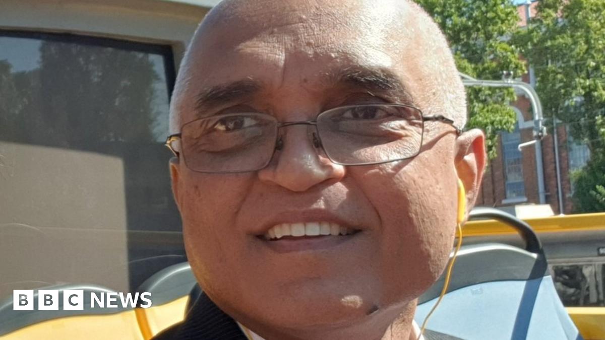 Coronavirus: Cardiff surgeon Jitendra Rathod dies - BBC News