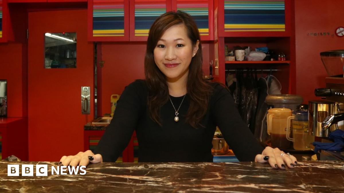 The casino city where staff keep disappearing - BBC News