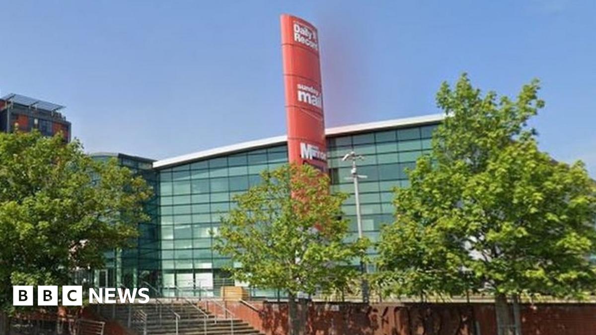 Journalists to strike at leading Scottish papers - BBC News