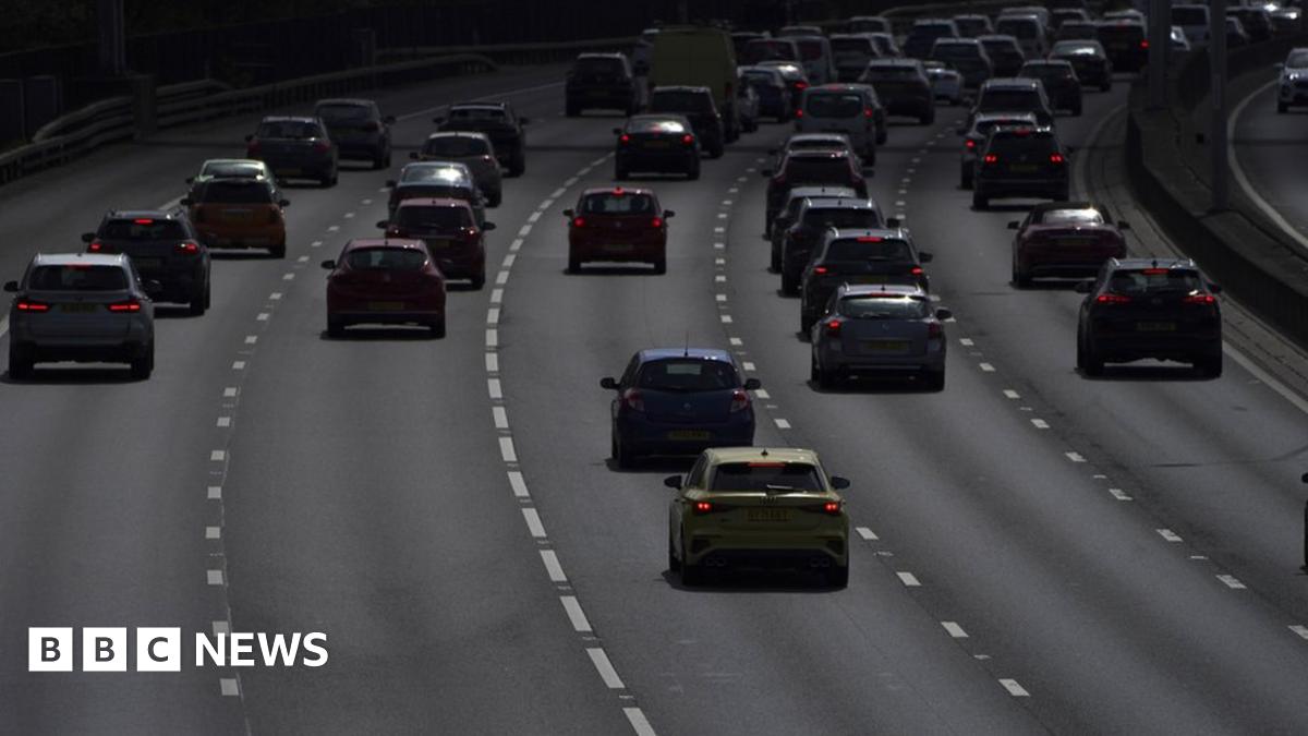 M25: Further work begins on junction 10 expansion project - BBC News