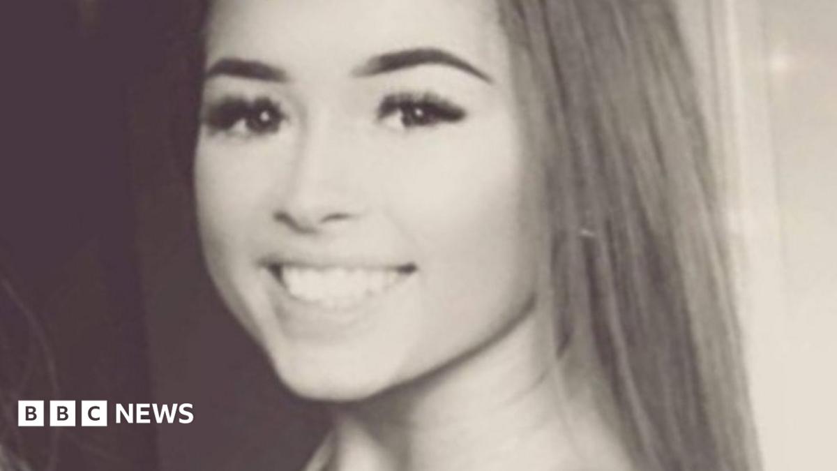 Gorefield crash: Grace Robinson died after Jaguar crash - BBC News