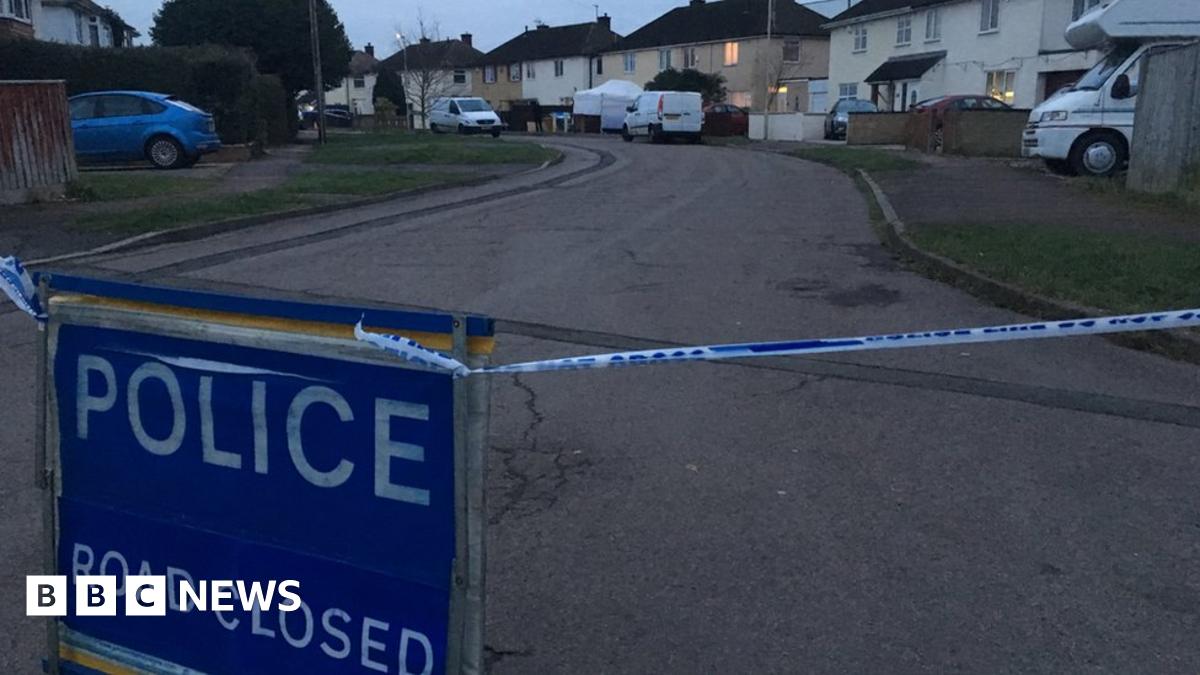 Murder arrest over man's death in Gloucester - BBC News