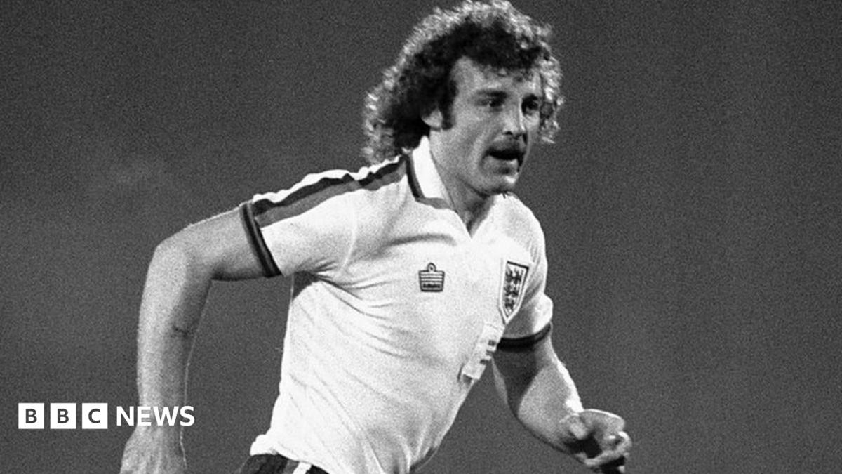 Kevin Beattie: Tributes to 'complete footballer' - BBC News