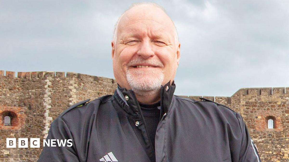 David Hilditch: Former DUP assembly member dies aged 60 - BBC News