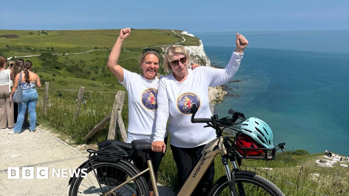 Rosemary Shrager: 'Cycle challenge is unbelievably rewarding' - BBC News