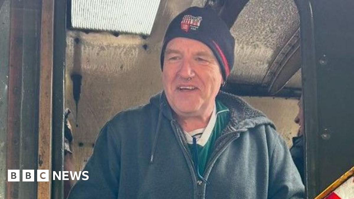 Man charged with murder over Luton fatal stabbing of father, 63 - BBC News