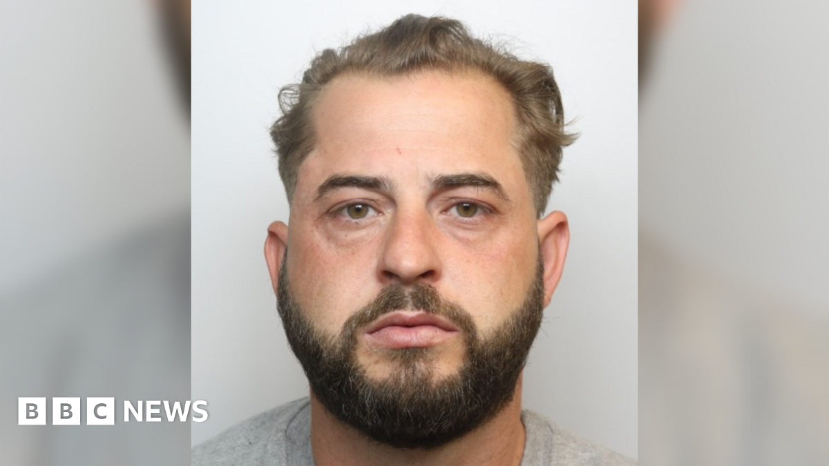 Ashley Sherred jailed for breaking man's leg in Salisbury - BBC News