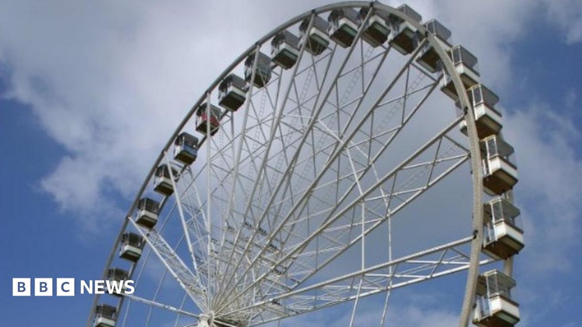 Big wheel attraction planned for Windsor gardens - BBC News