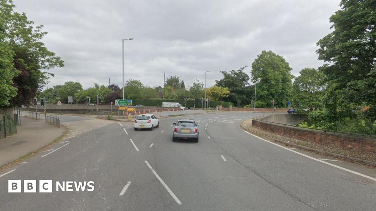QMC roundabout bridge maintenance closure warning - BBC News
