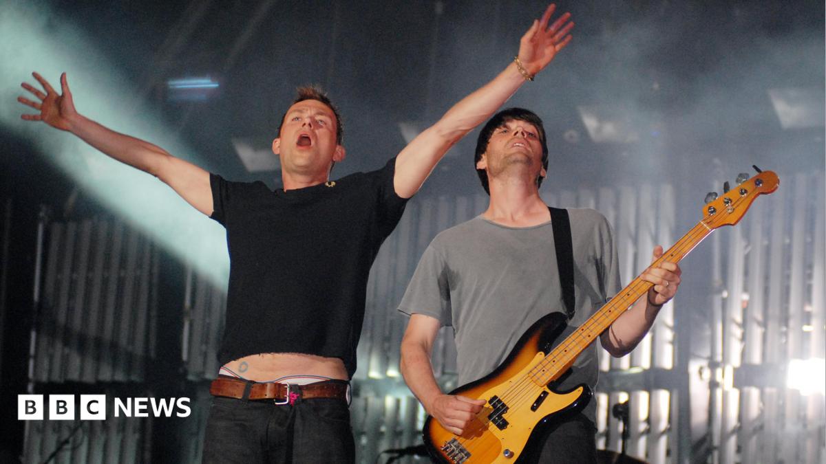 Blur to perform at Eastbourne's Winter Garden - BBC News