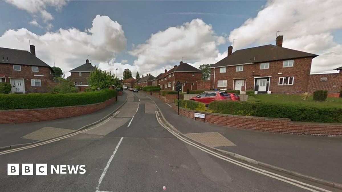 Sheffield: Man charged with two counts of attempted murder - BBC News