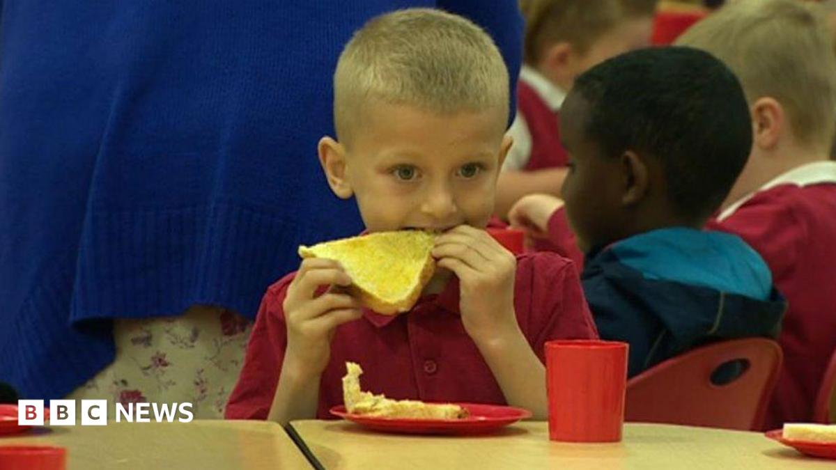 Healthy breakfasts 'help pupils do well' - BBC News
