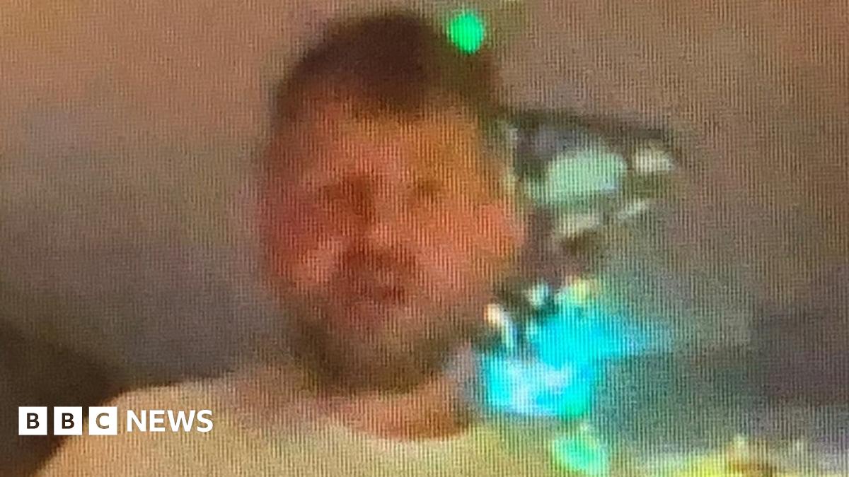 York drink spiking inquiry: Police release CCTV image - BBC News