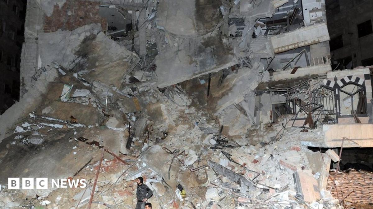 Lebanese militant Samir Qantar killed in rocket strike in Syria - BBC News