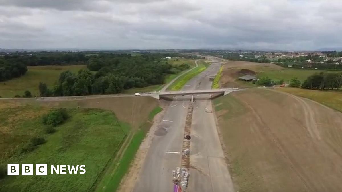 Drone footage shows scale of £500m motorway upgrade - BBC News