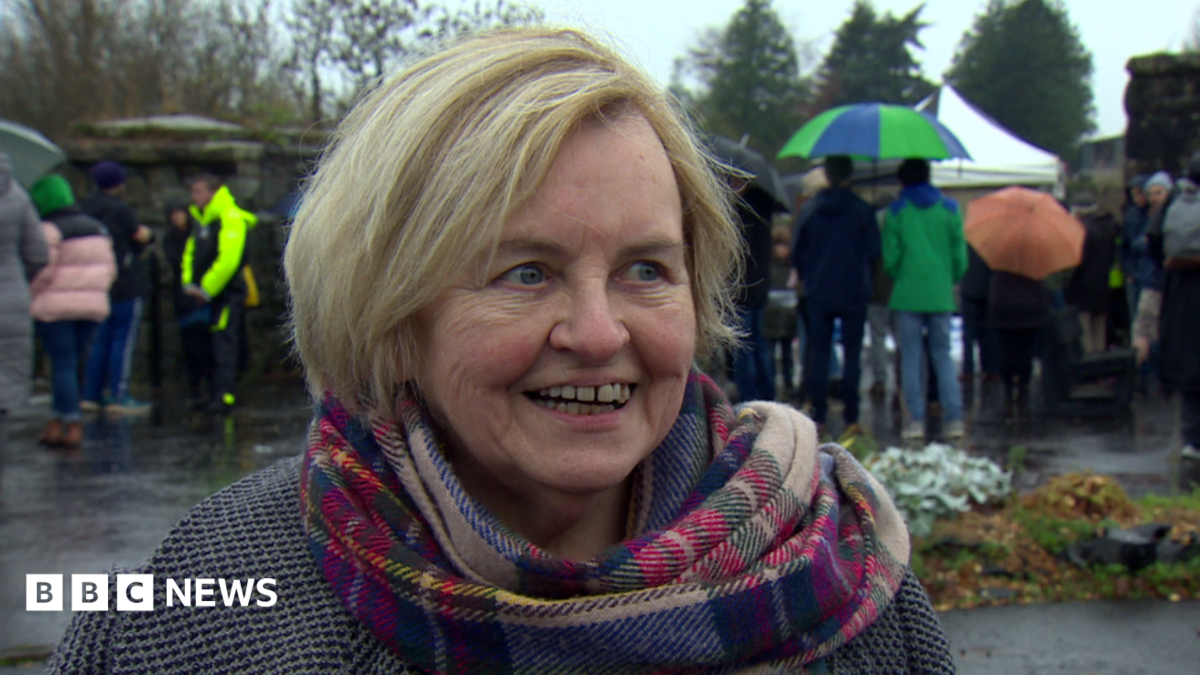 Lough Neagh: Toome protest hears call for single environment body - BBC ...