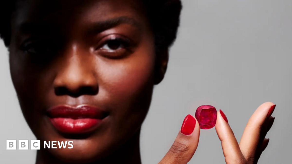 Legendary Mozambican ruby sells for record price - BBC News