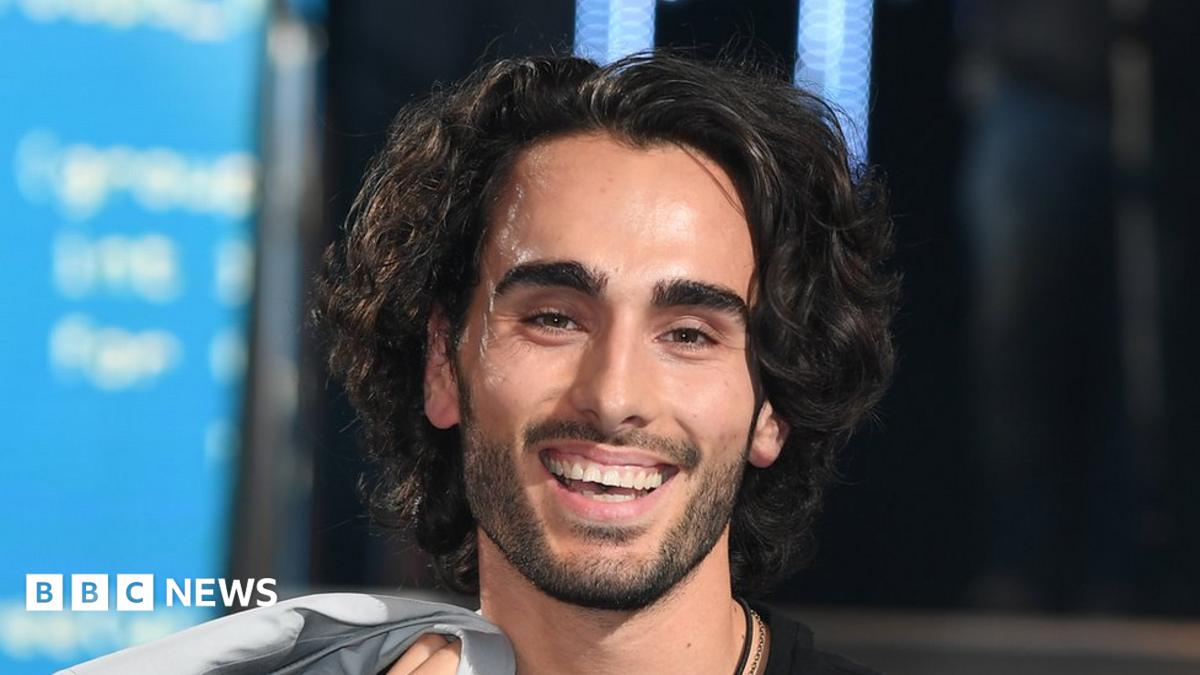 Big Brother housemate removed over unacceptable language - BBC News