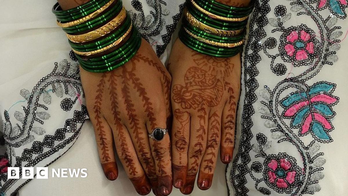 What divorce and separation tell us about modern India - BBC News