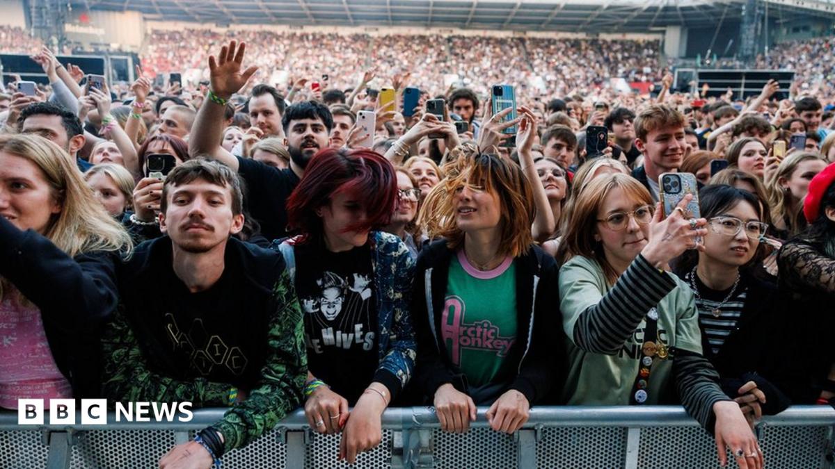 Ashton Gate concerts: Mystery line-up for multi-artist gig - BBC News