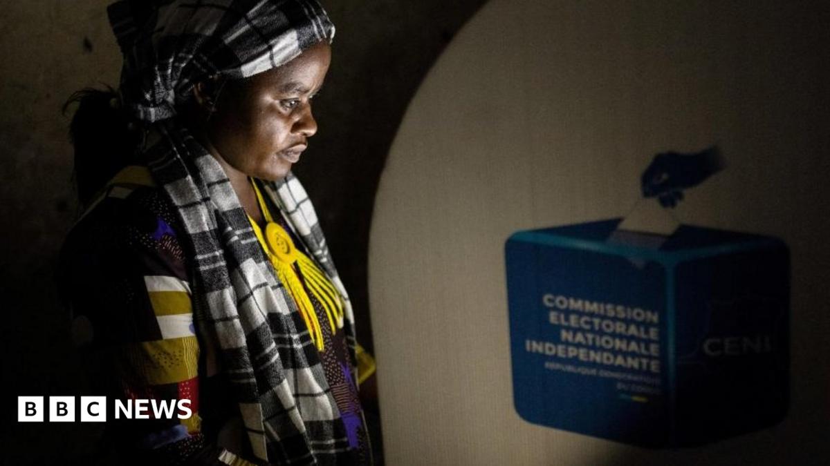 DR Congo elections: Vote enters second day after 'chaos' - BBC News